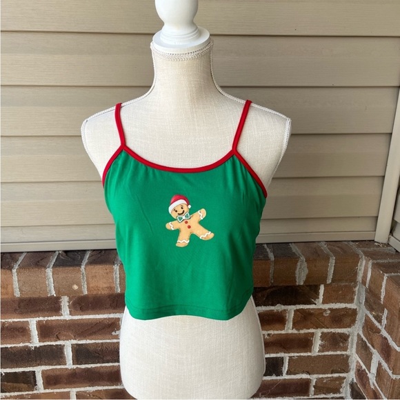 Tops | Nwt Gingerbread Man Christmas Tank Crop Top Green With Red ...